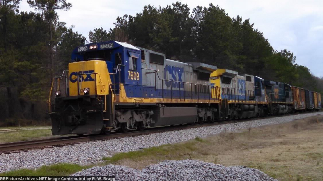 CSX 7609 (C40-8)